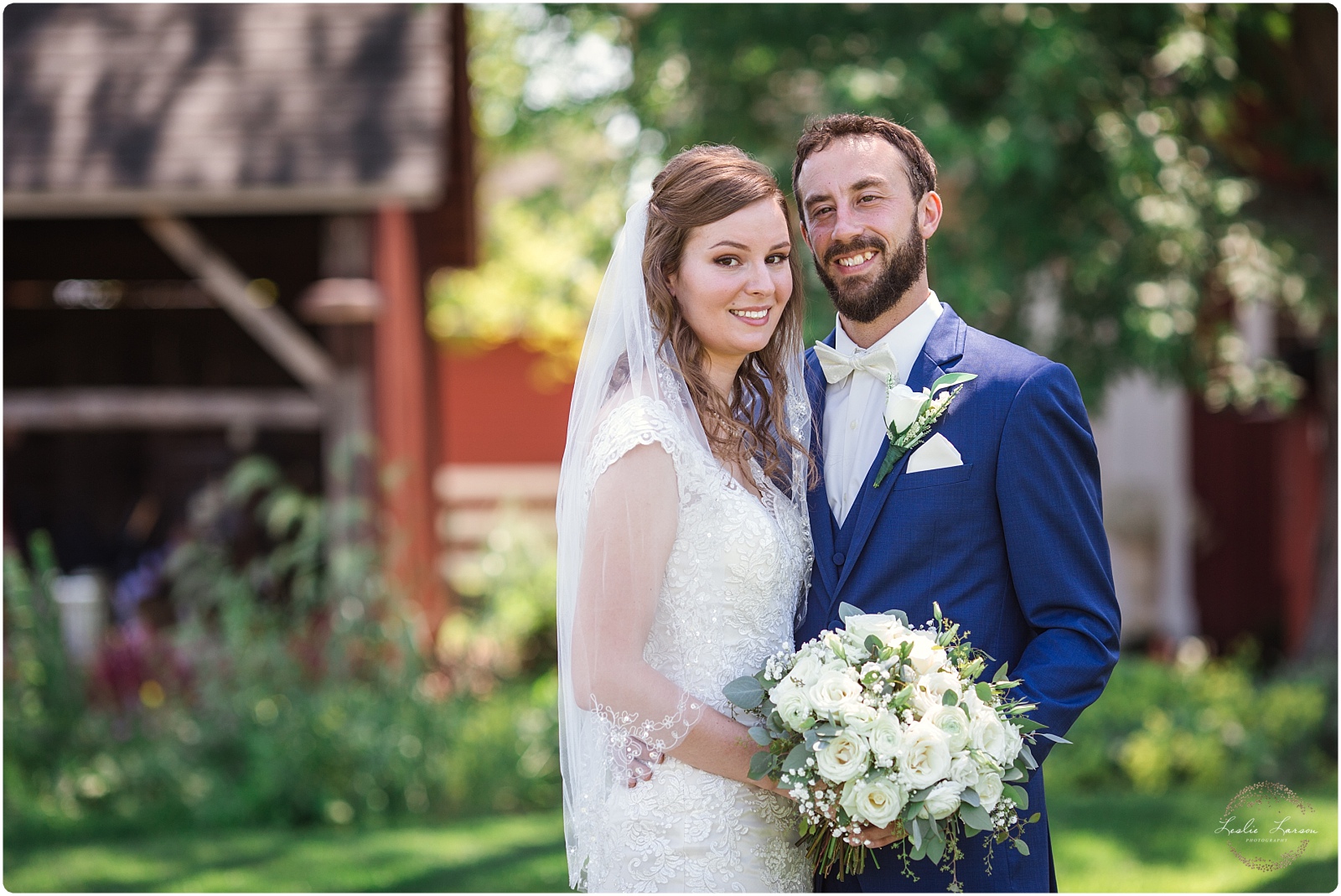 Redeemed Farm | Wedding | Leslie Larson Photography | Emma & Tanner ...